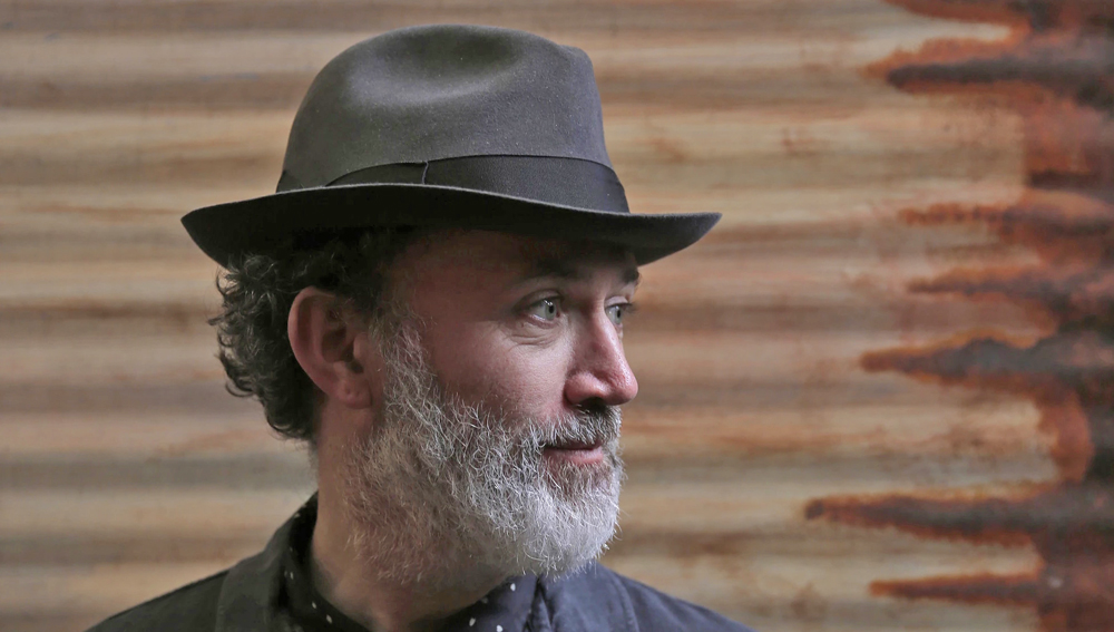 Irish stand-up comedian tackles key questions in life – world itineraries