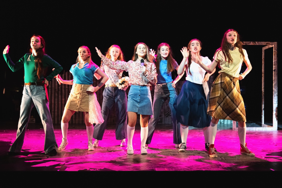 Exuberant musical, ‘Paperboy,’ revives memories of Belfast 1975 – world ...