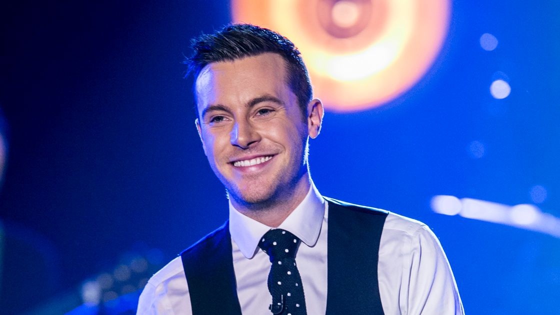 Singer-musician Nathan Carter rocks Derry in sold-out concert at ...